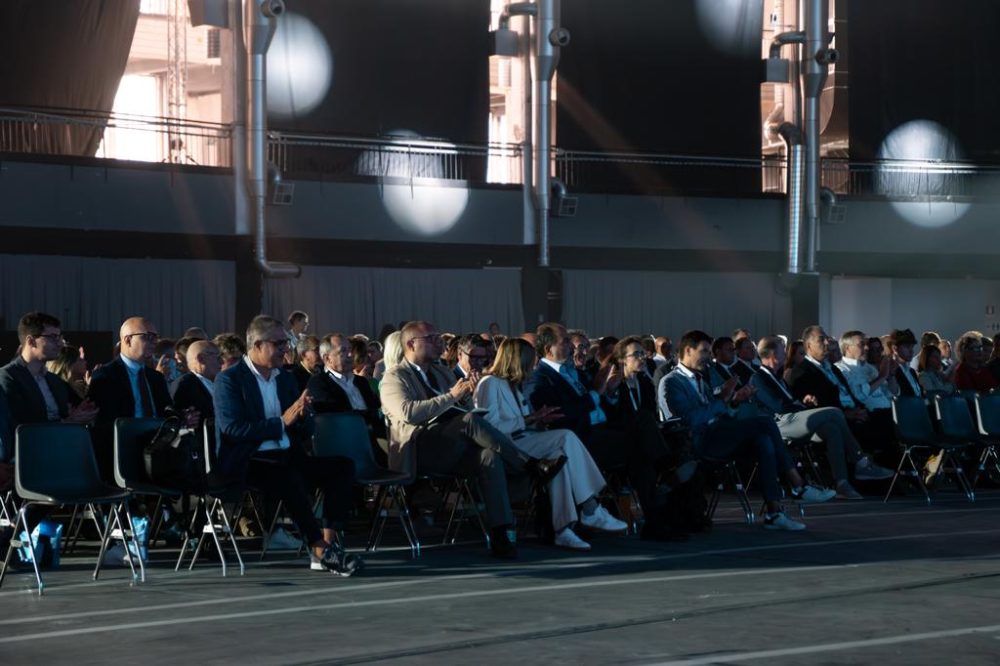 GRUPPO AZIENDALE AGENTI CATTOLICA: DAL CONGRESSO DI MILANO UNA MOZIONE ...